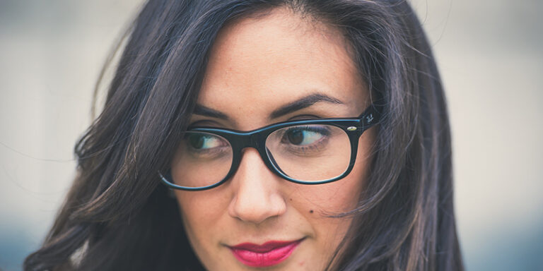 Brains And Beauty: Why Smart Girls Are The Best To Date